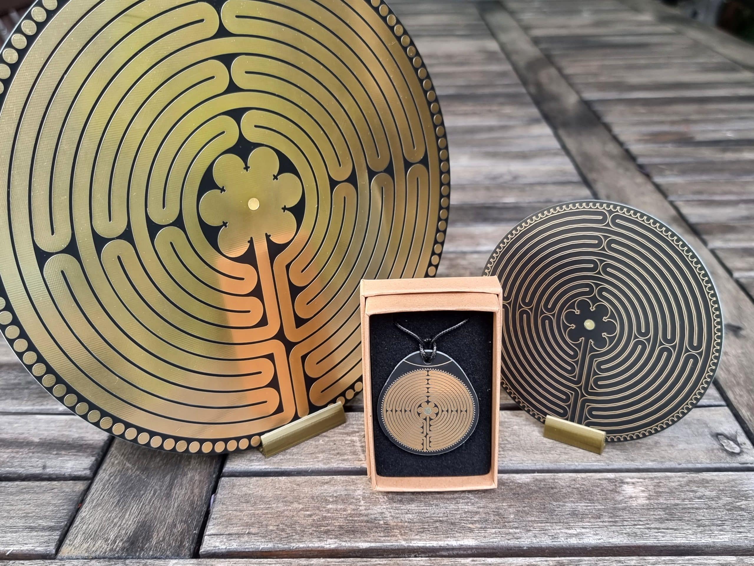 Pack Labyrinthe de Chartres : disques 20 cm, 10 cm, pendentif avec ...