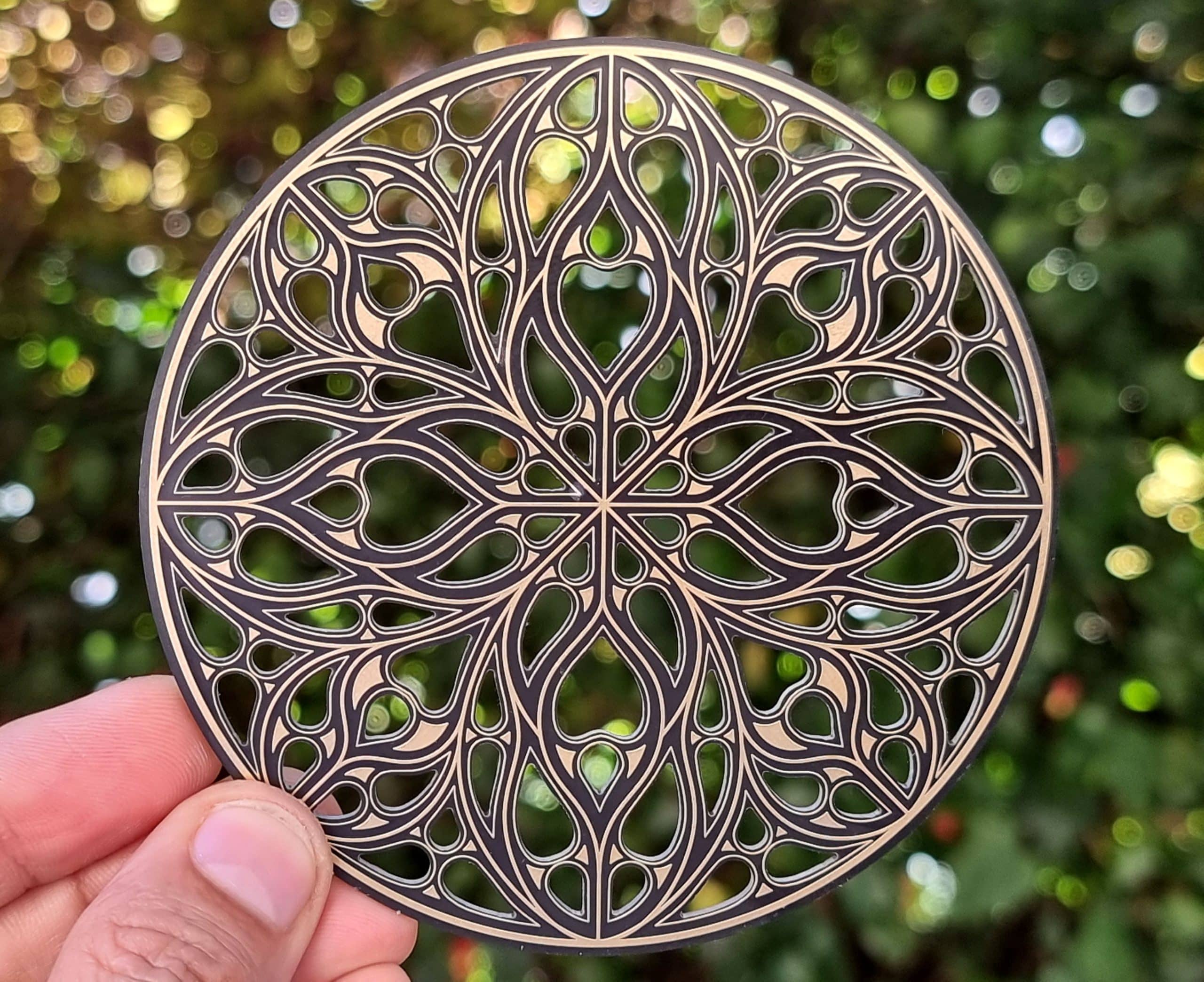 Disque Rosace Cathédrale de Bordeaux - émetteur passif à cavités ...